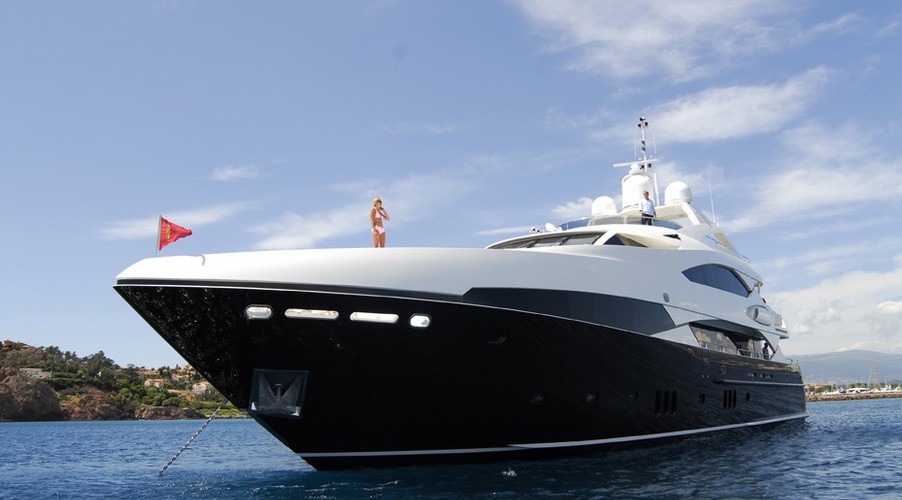 Yacht THE DEVOCEAN, Sunseeker | CHARTERWORLD Luxury Superyacht Charters